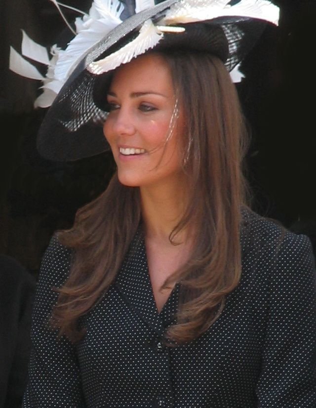 Kate photographed for the first time since abdominal surgery ...
